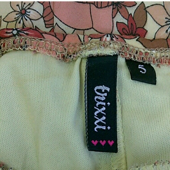 Trixxi | Dresses | Trixxi V Neckline Dress With Tie Back Size 5 | Poshmark